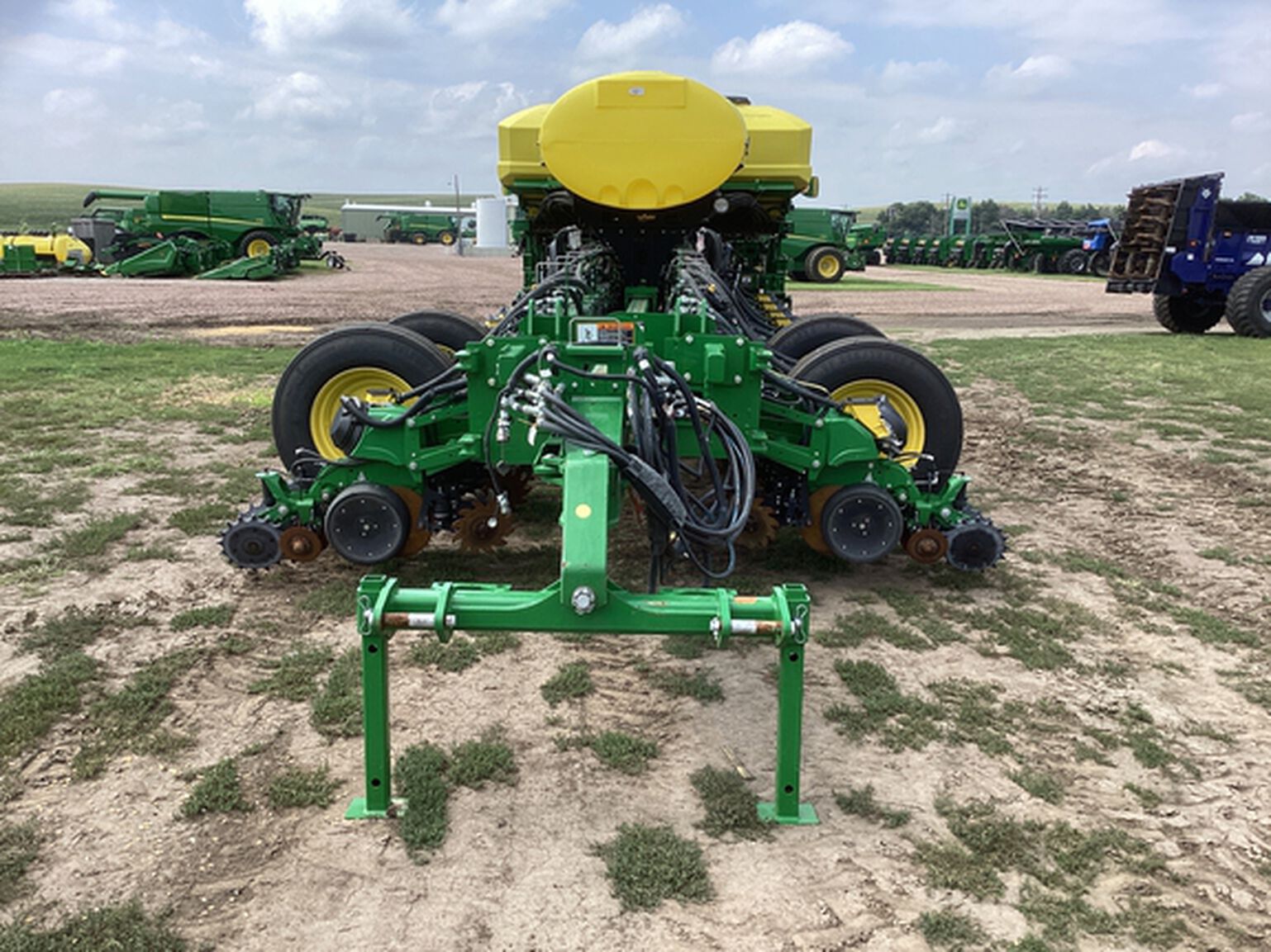 AKRS Equipment