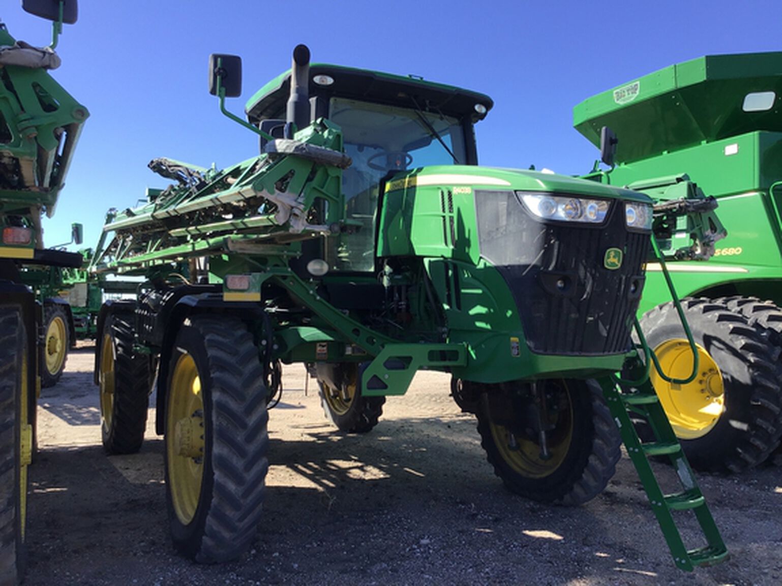 AKRS Equipment
